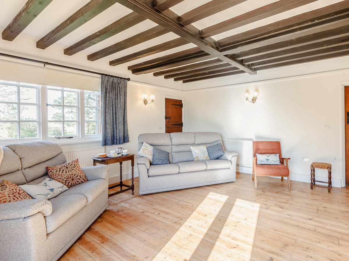 Dog-friendly Mark Farmhouse, Essex | PetsPyjamas